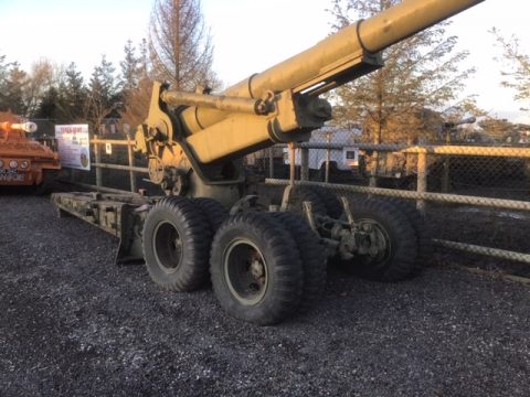 Huge Long Tom Cannon Huge, I mean really HUGE piece of artillery.